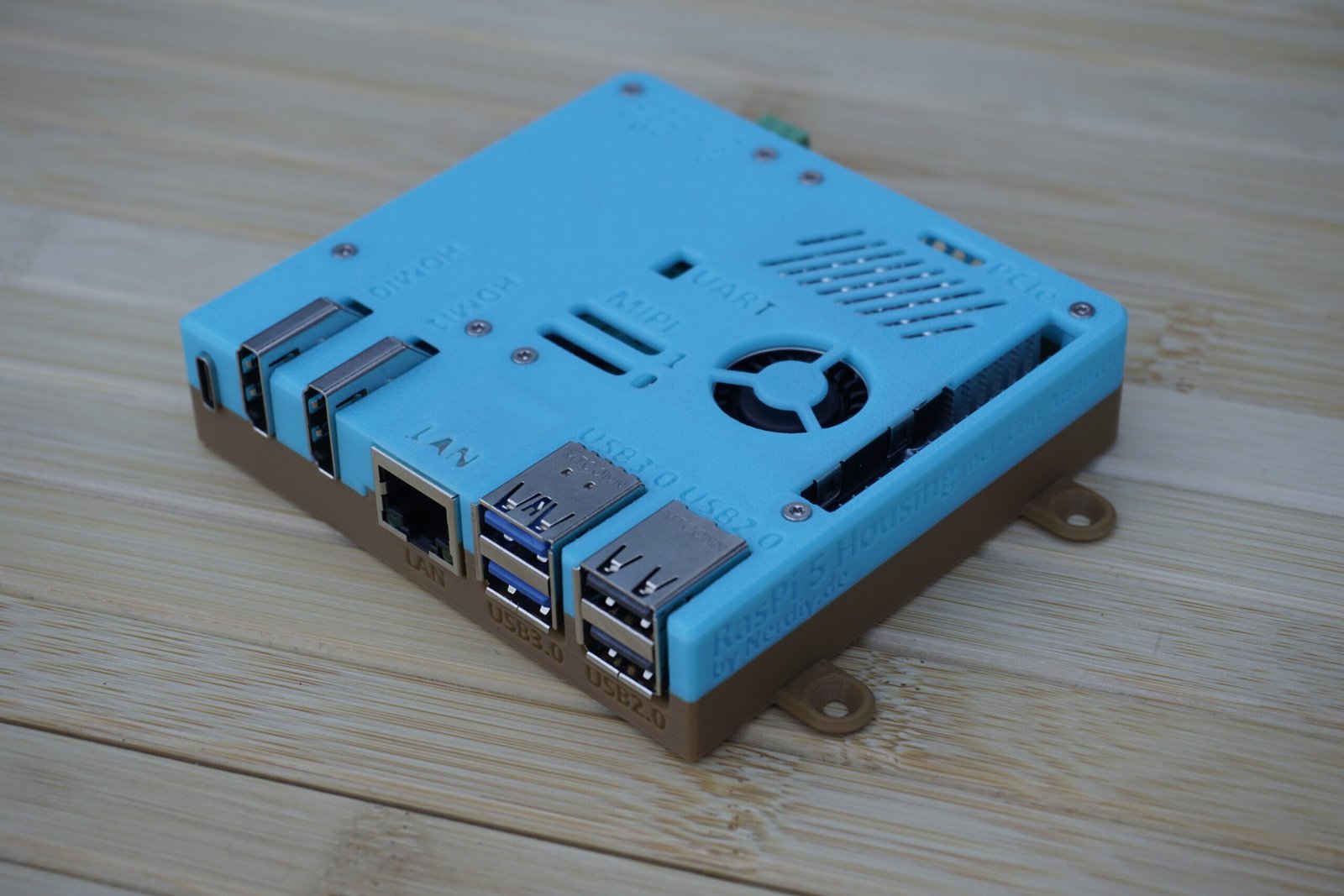 Waveshare connector adapter PCB housing for Raspberry Pi 5
